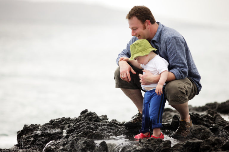 BEST AGE TO BECOME A DAD ? - Twinkle K Thomas Magazine